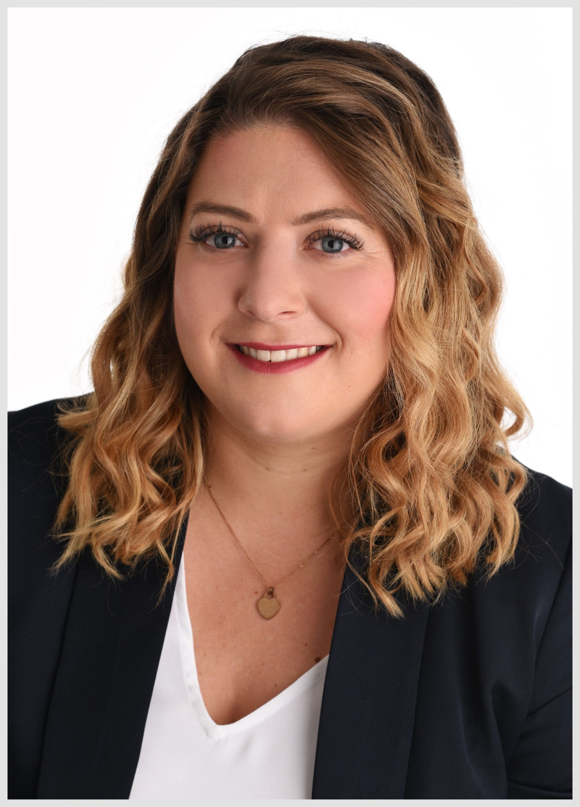 Jennifer Stegemann klein grauer Rahmen • Job find 4 you